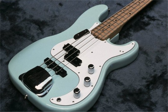 JP Guitars - Galleries: Basses